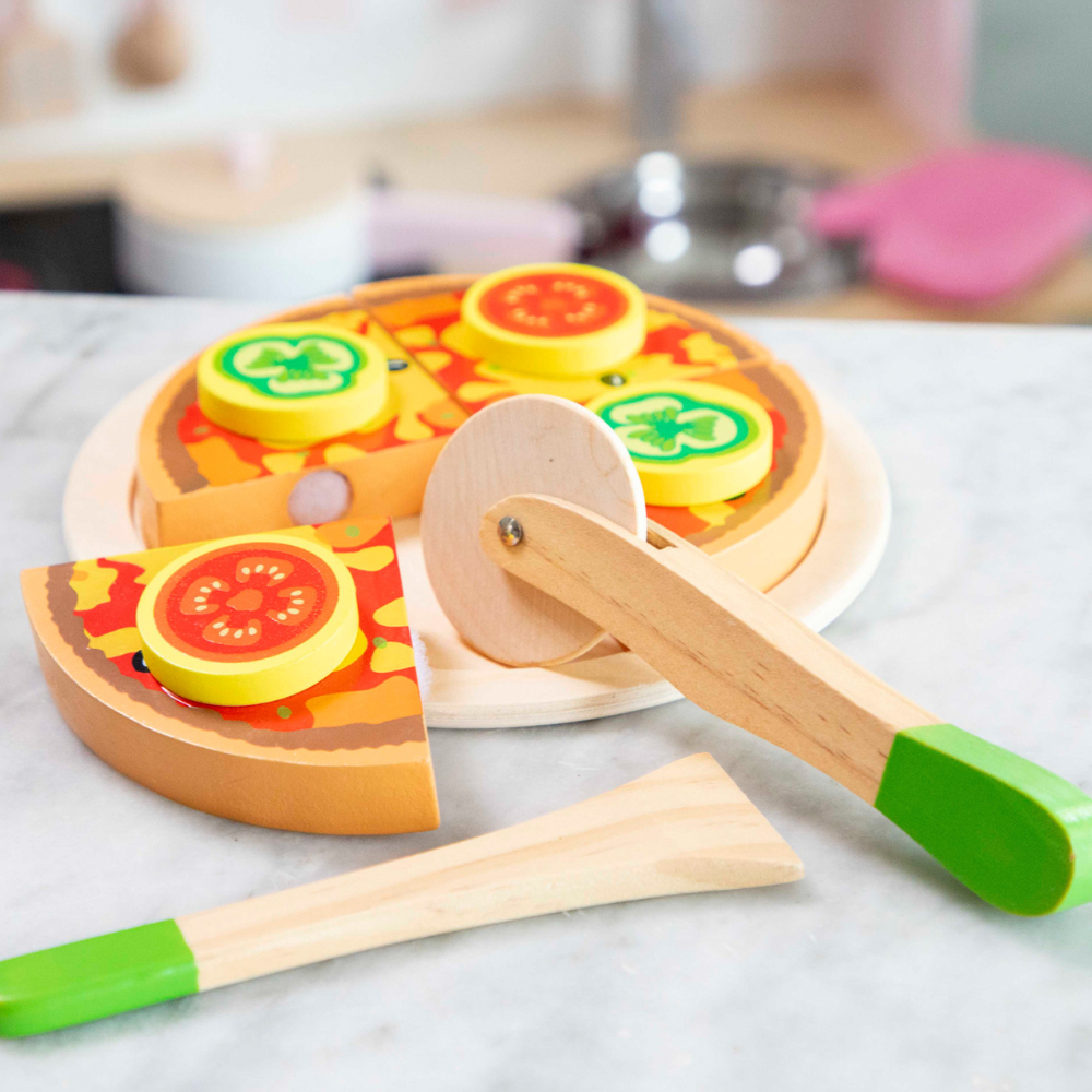 New Classic Toys - Cutting Set Pizza - Toy Dubai (Toys MENA LLC)
