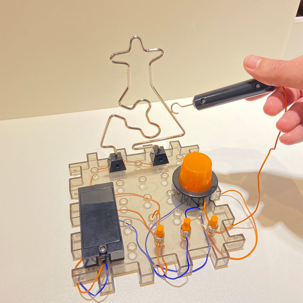 Discovery Mindblown Toy Circuitry Action Experiment Wire Trap Toy Dubai Toys Mena Llc