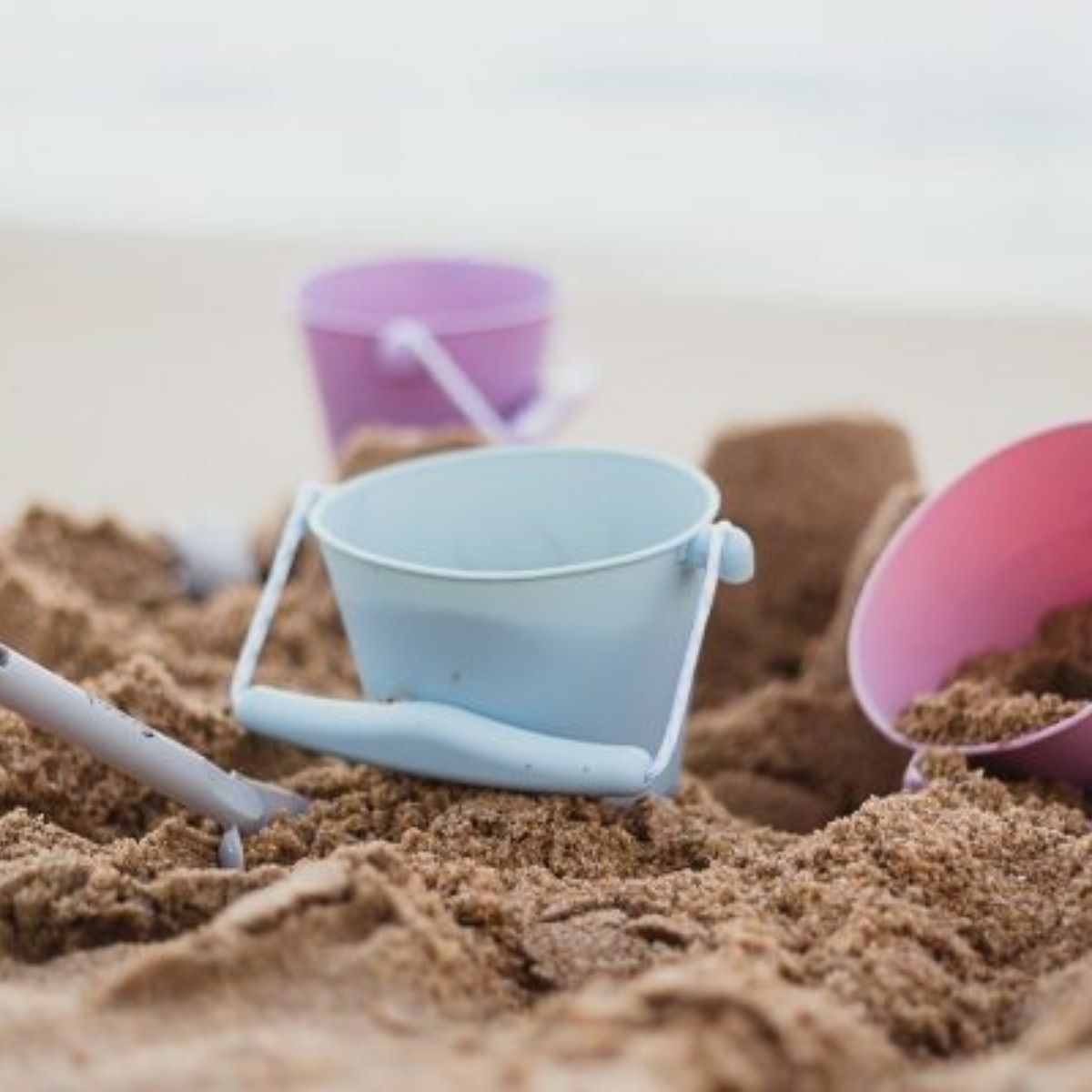 Scrunch Bucket Midnight Blue - Toy Dubai (Toys MENA LLC)